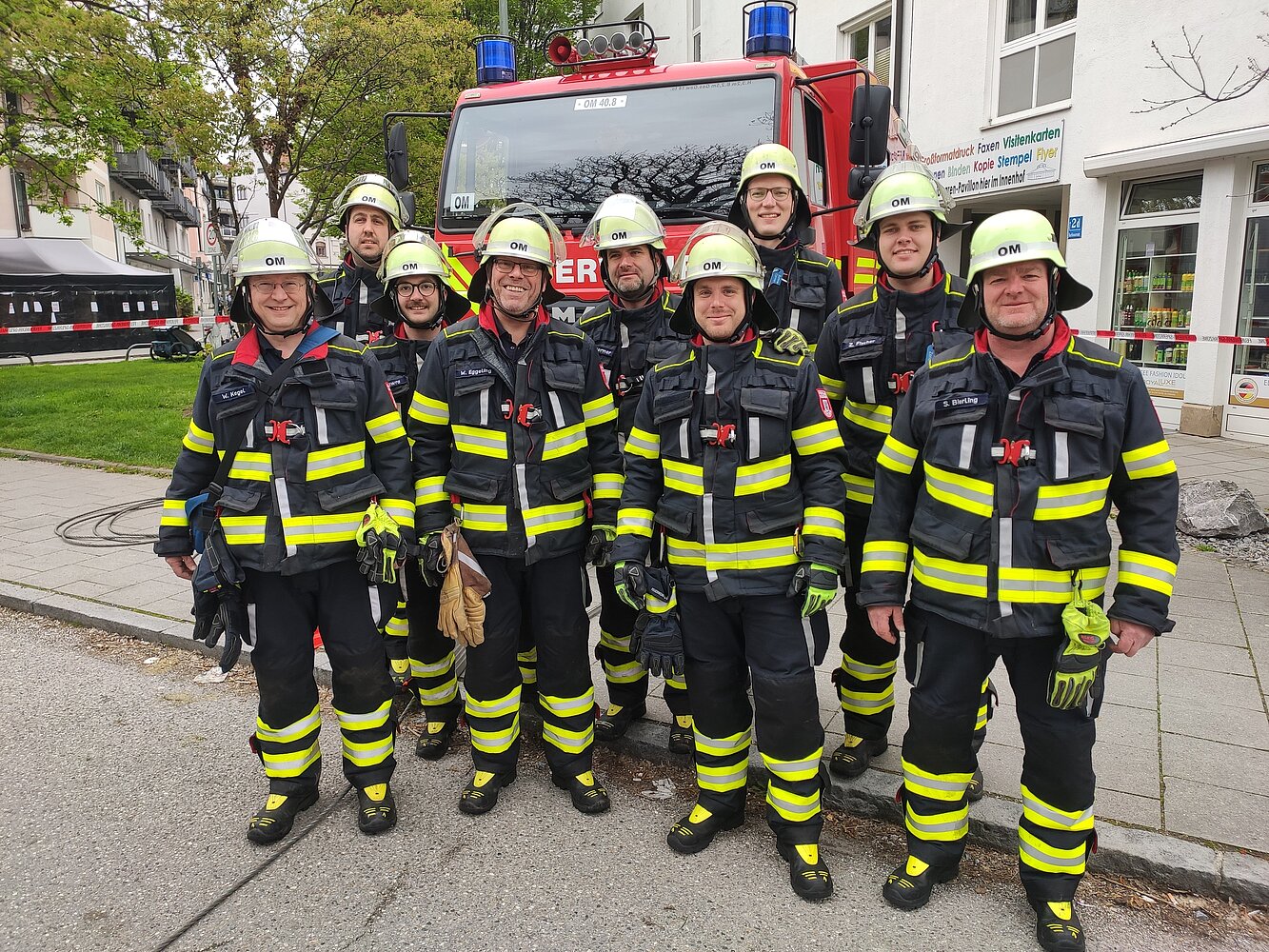 Maibaum-Aufstellen im Nachbar-Stadtteil